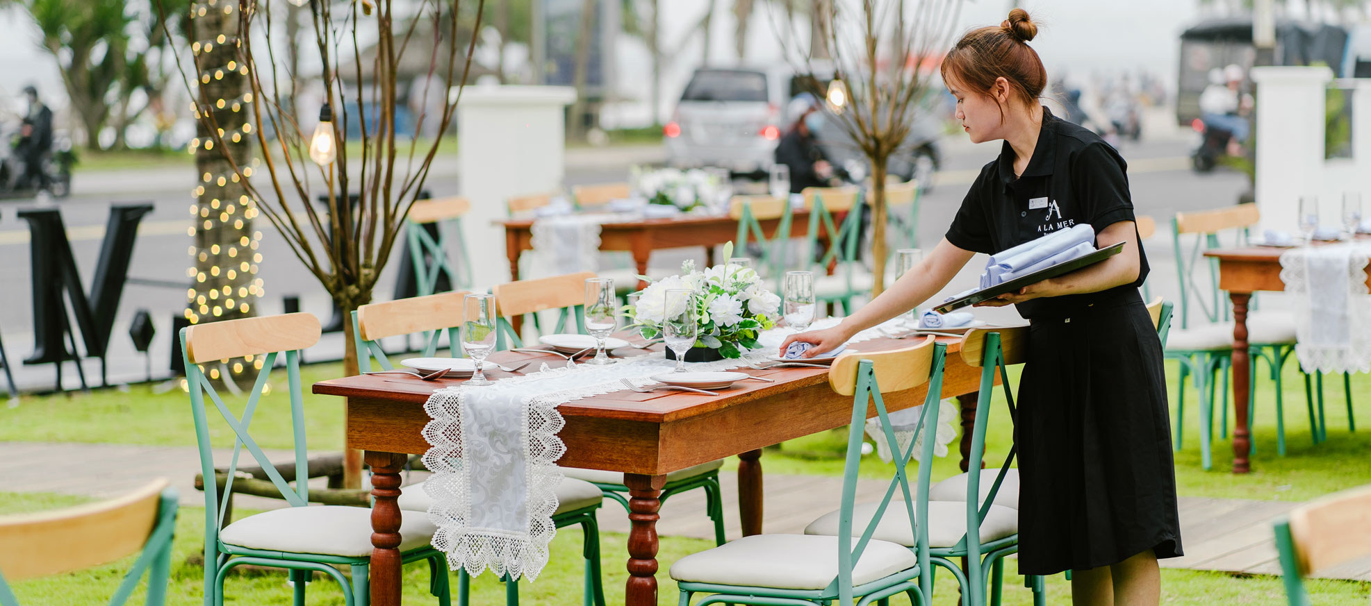 A La Mer - Outdoor Dining Restaurant with the World’s Best Ocean View ...