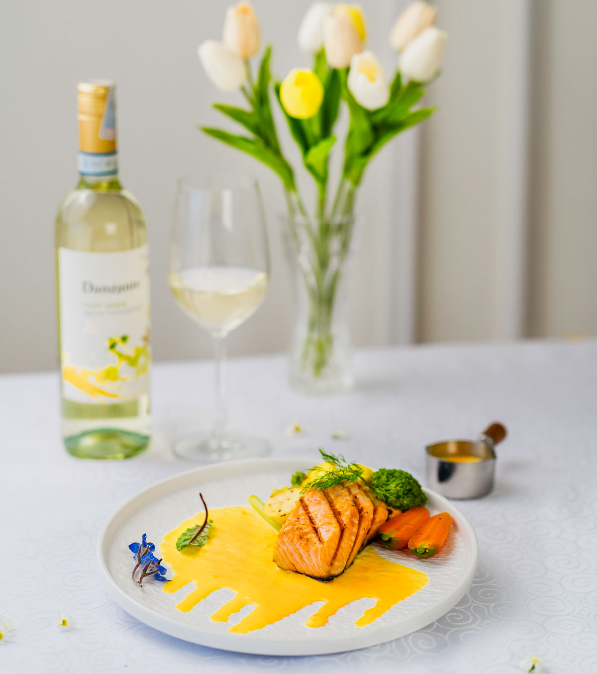 A La Mer - Outdoor Dining Restaurant with the World’s Best Ocean View ...